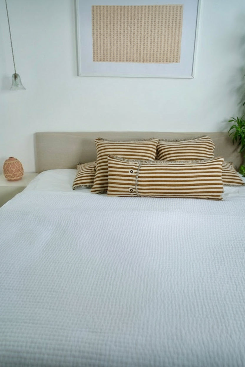 SAAHA QUILT - WHITE – Junekeri
